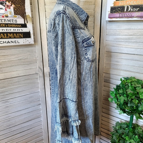 Rockin C | Tops | Nwt Rockin C Washed Denim Shacket Jacket Shirt M ...